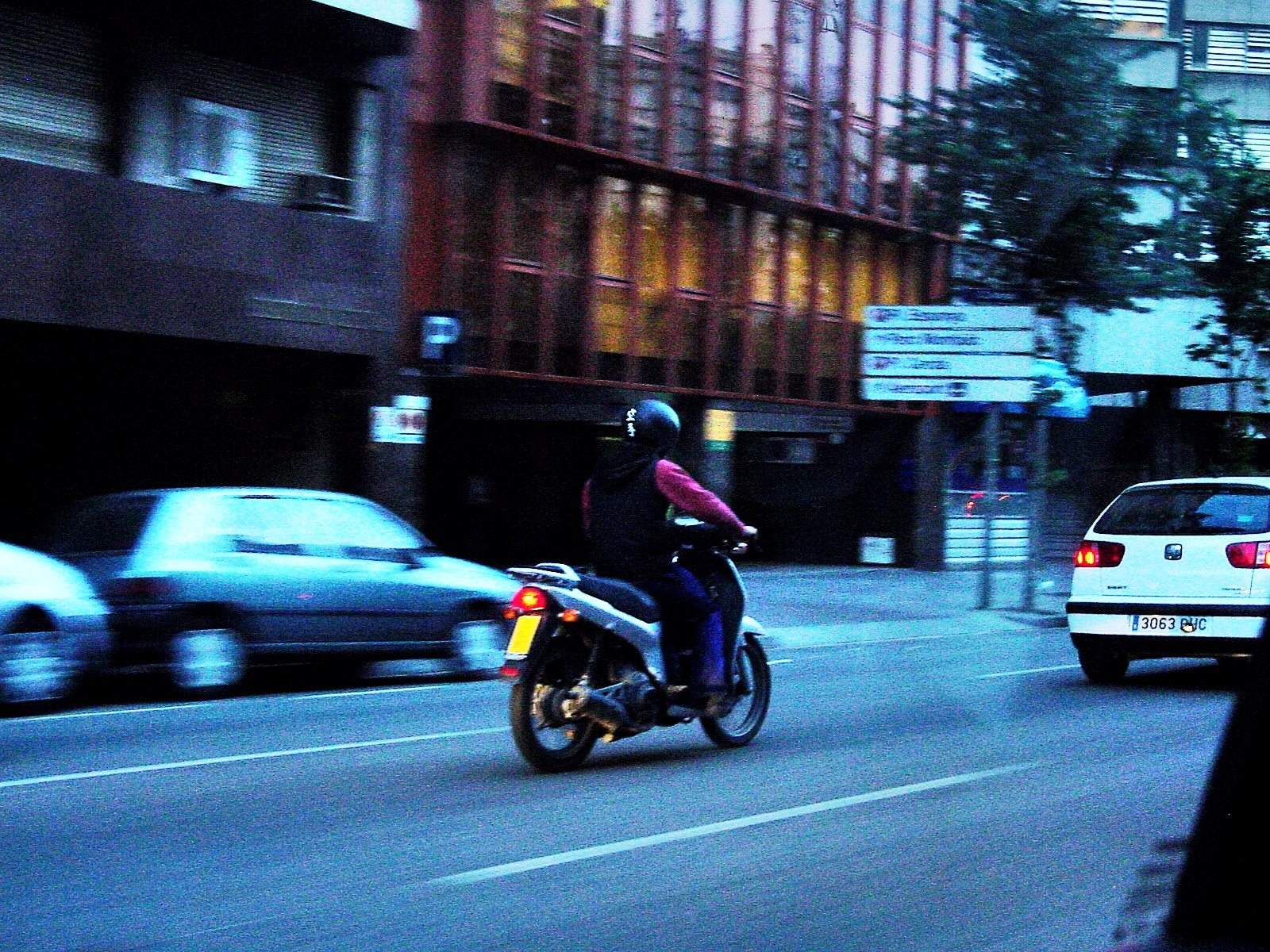 12 consejos de seguridad para motorizados al momento de conducir en las ...